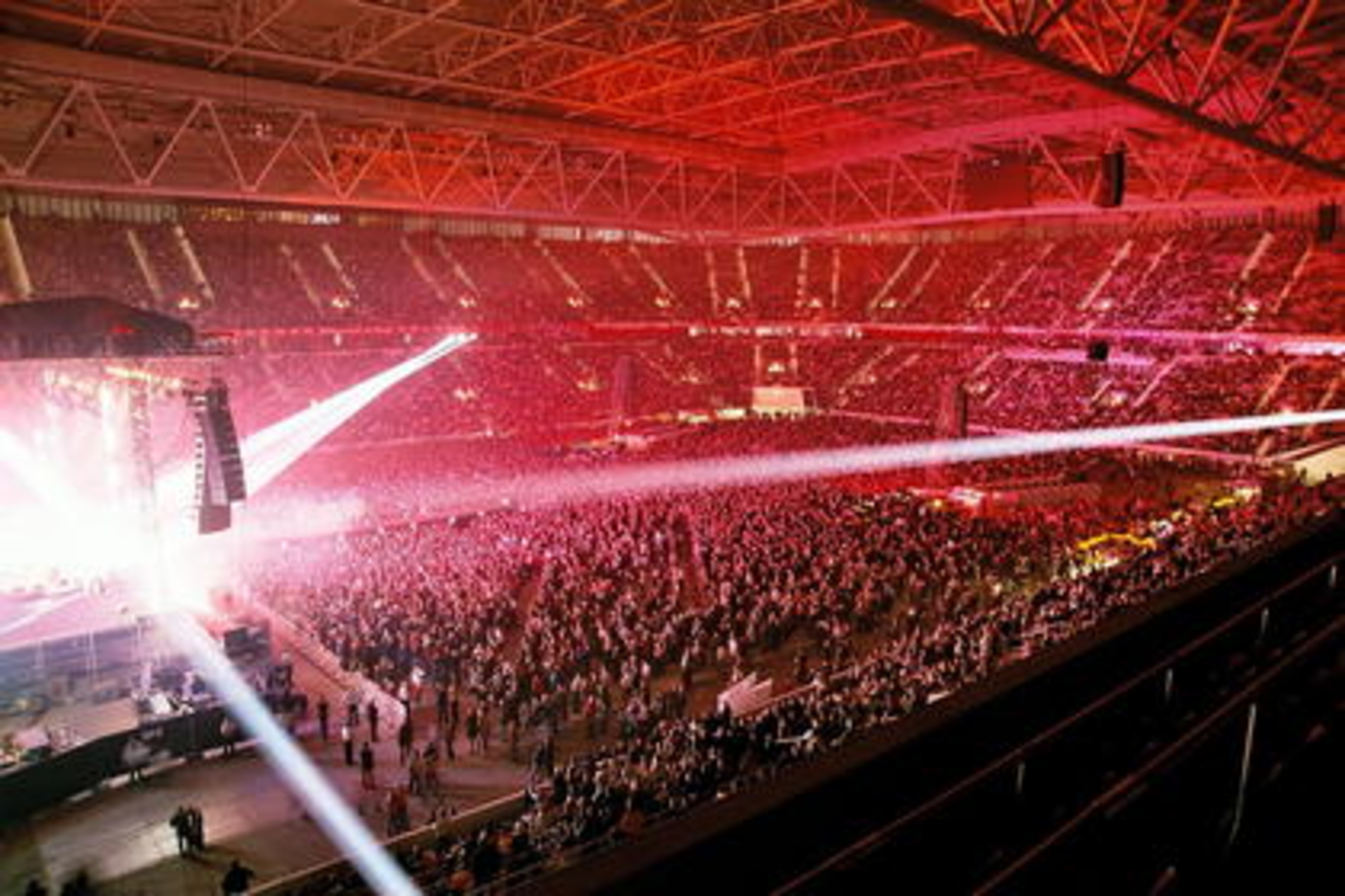 LTU Arena mit 780.000 Besuchern im ersten Jahr