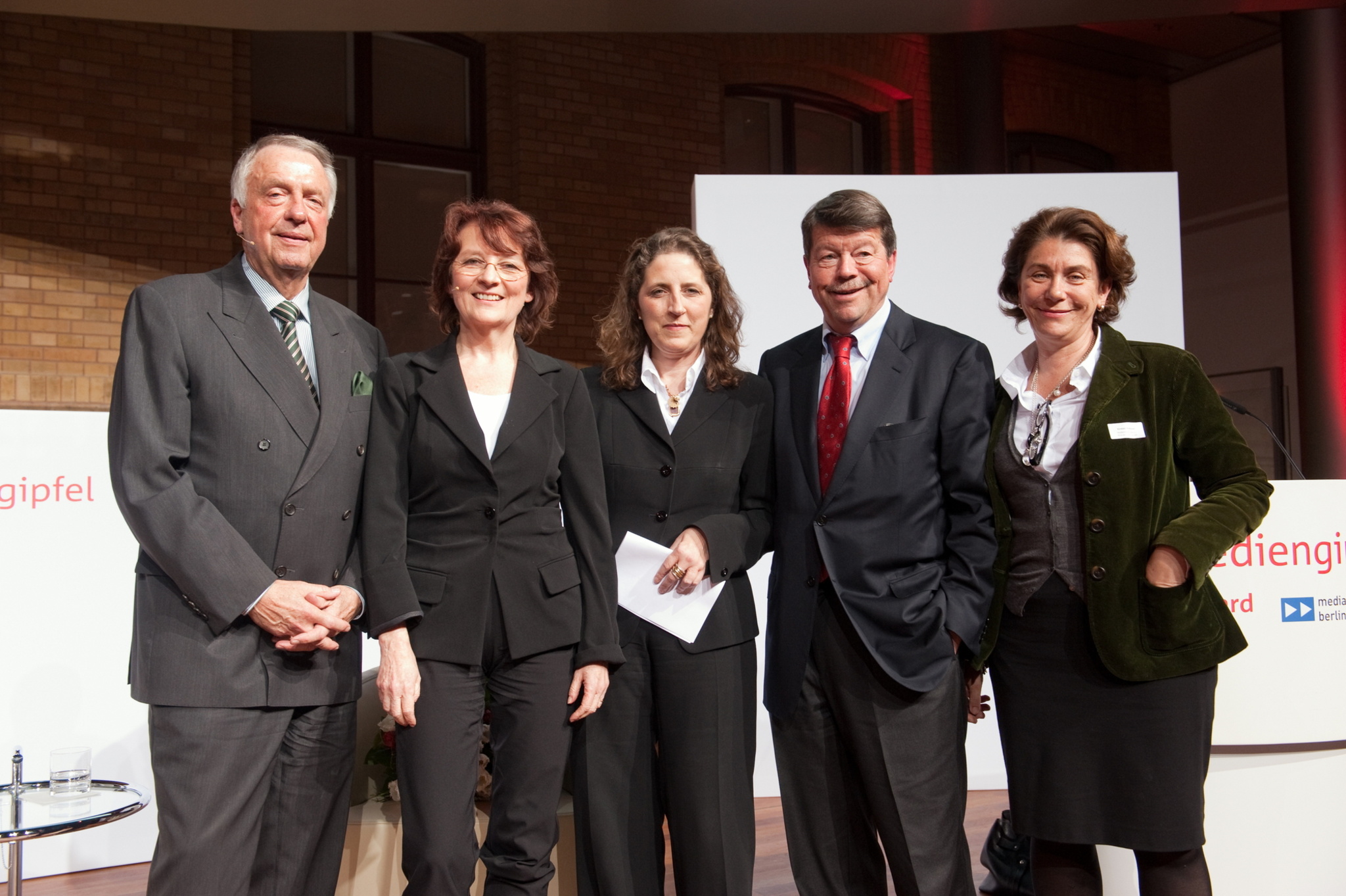 Schelte von Bernd Neumann beim Mediengipfel